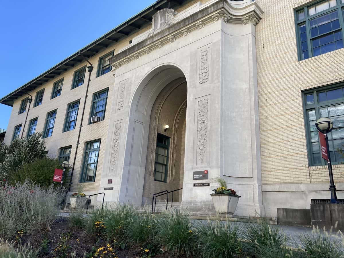 18 Best Colleges for Quirky Nerds Students – College Reality Check