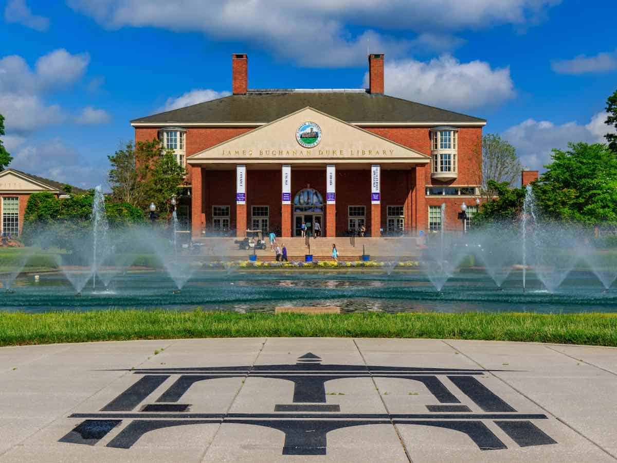 18 Best Colleges for Quirky Nerds Students – College Reality Check